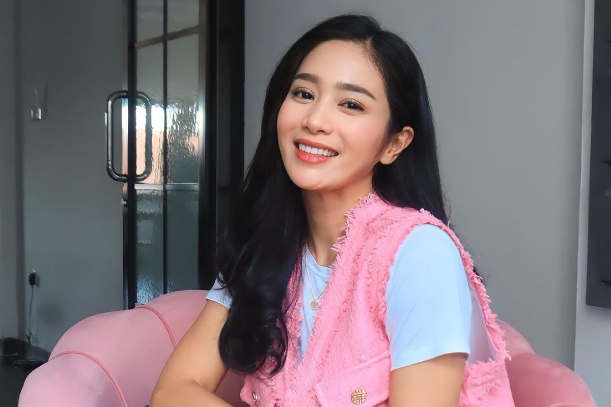 Bunga Zainal: Serba-Serbi Karier & Tips Hidup Bahagia Versi Aku » Atik Us